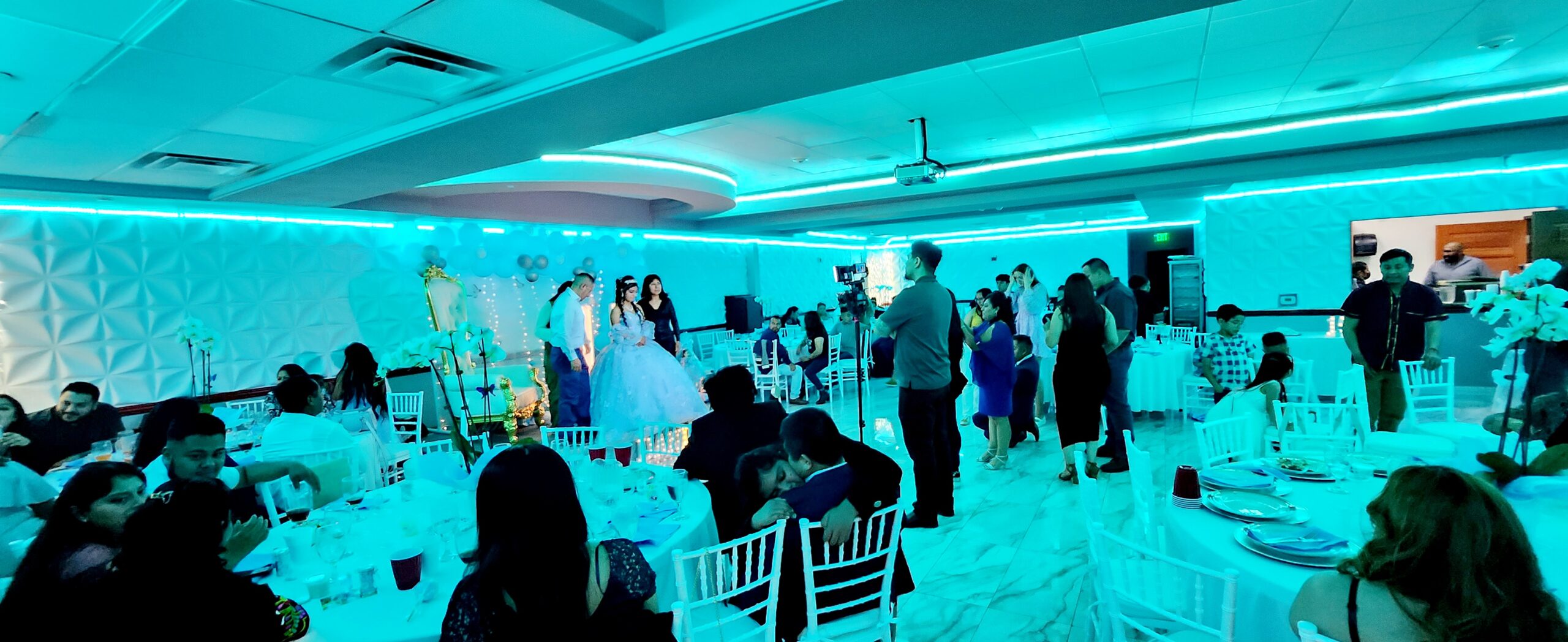 HELLO BANQUET 100 GUEST – hellobanquet.com